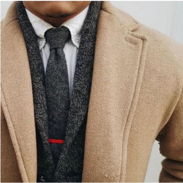 How to Wear a Tie Clip - The Ultimate Guide | Soxy