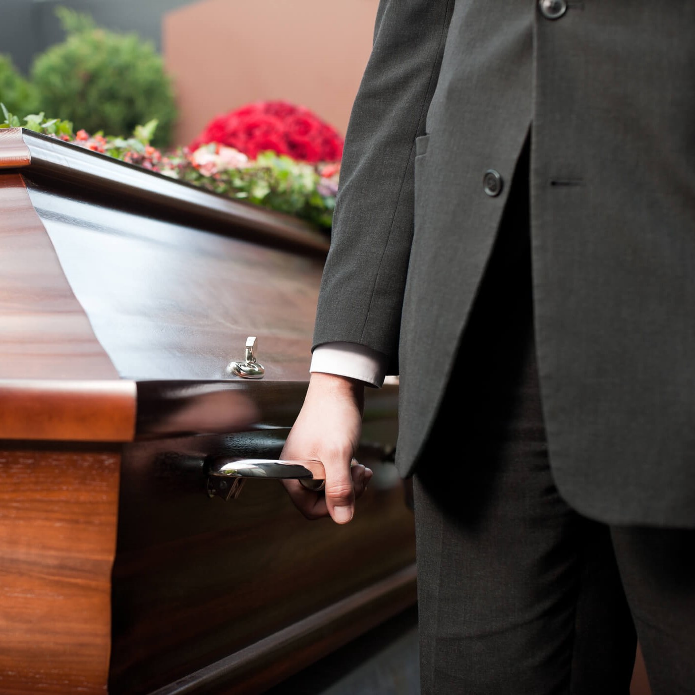 What to Wear to a Funeral - The Ultimate Guide | Soxy