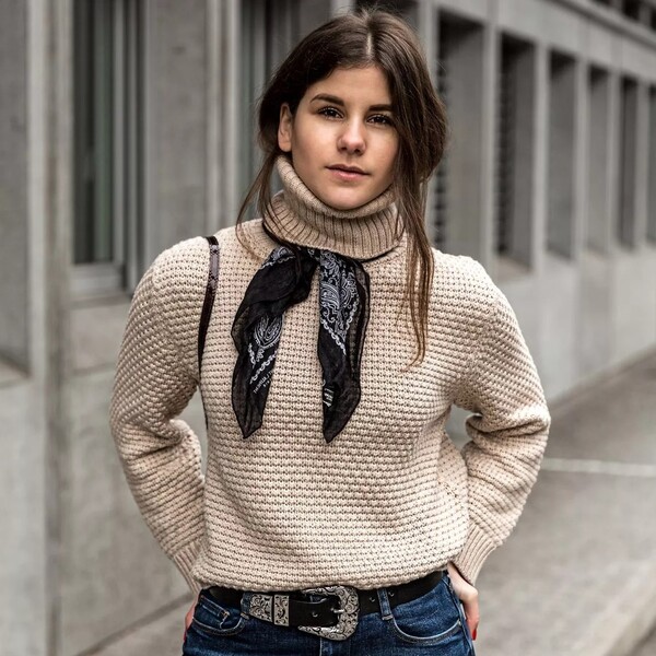 How to Wear a Square Scarf - Read This First