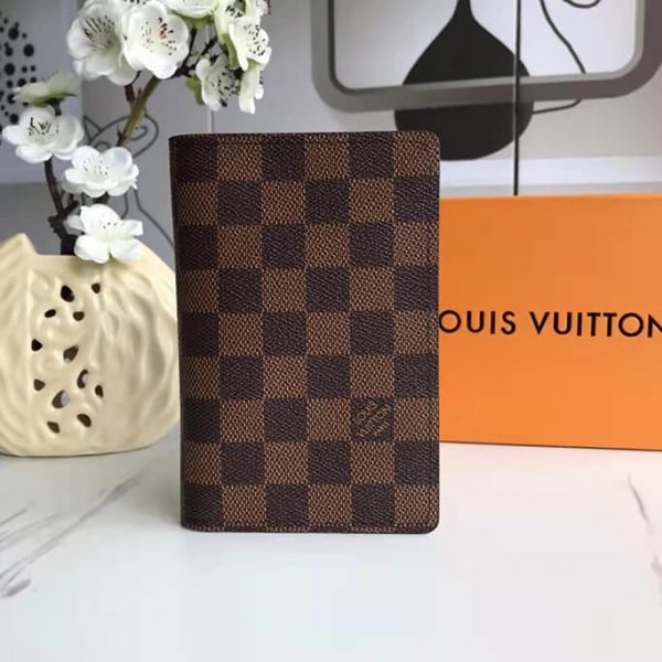 20 Best Designer Passport Holders - Read This First