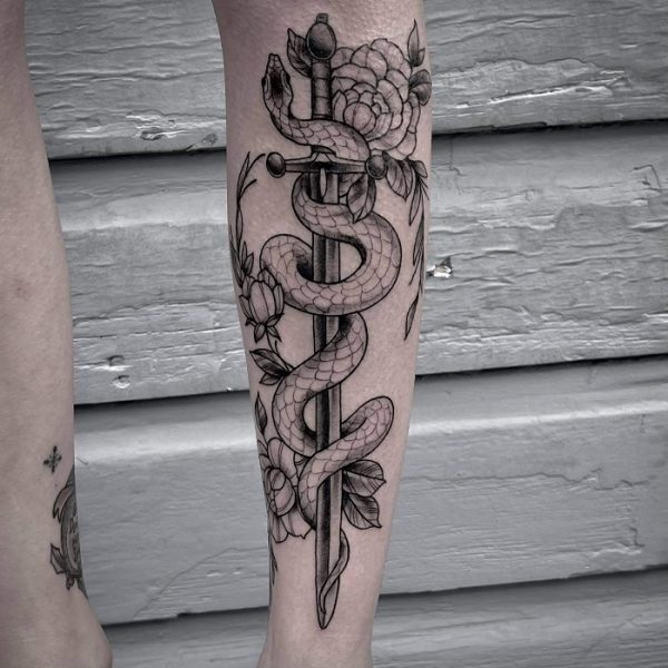 31 Best Shin Tattoo Ideas - Read This First