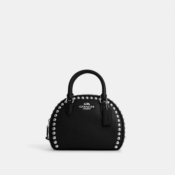 13 Best Runway Shape Bags: Elevate Your Fashion Game with These Runway ...